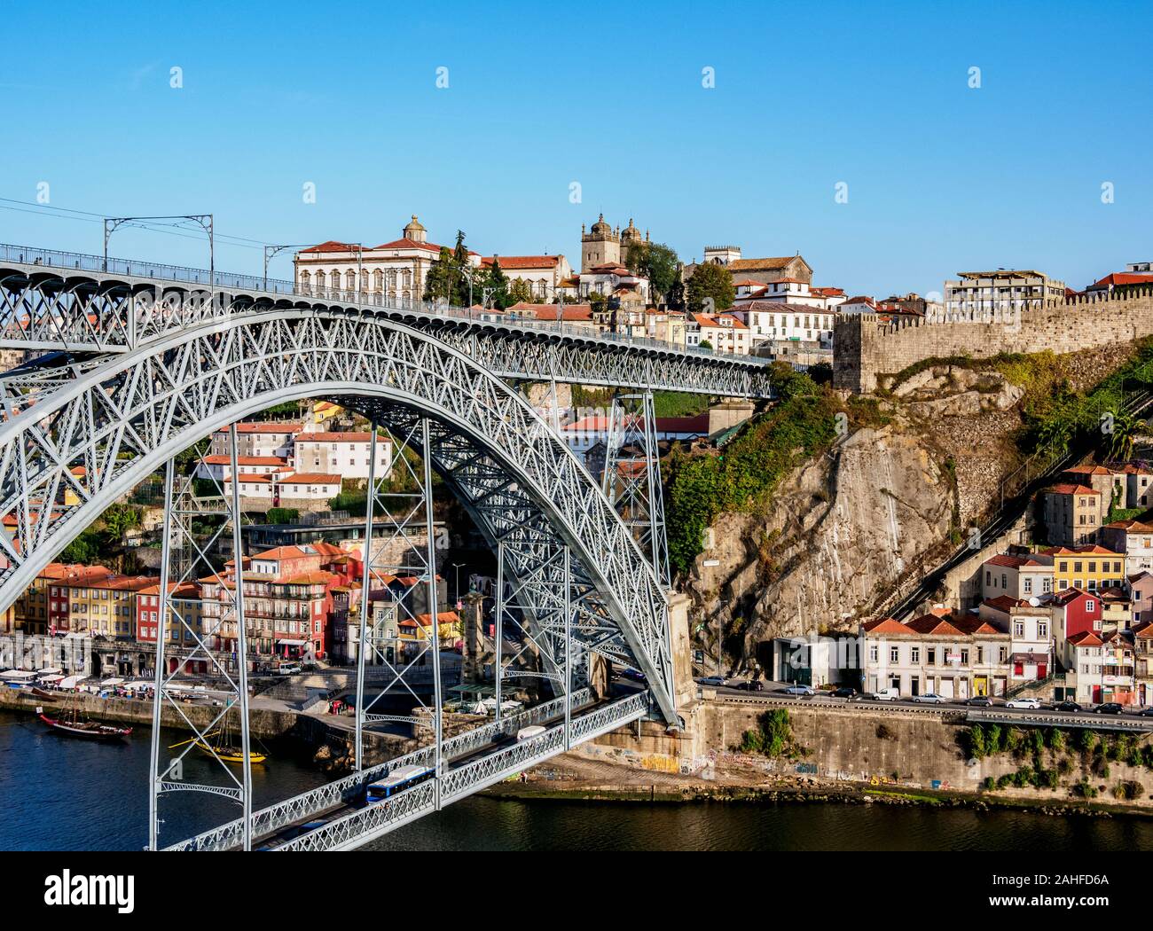 Dom Luis I Bridge, elevated view, Porto, Portugal Stock Photo - Alamy