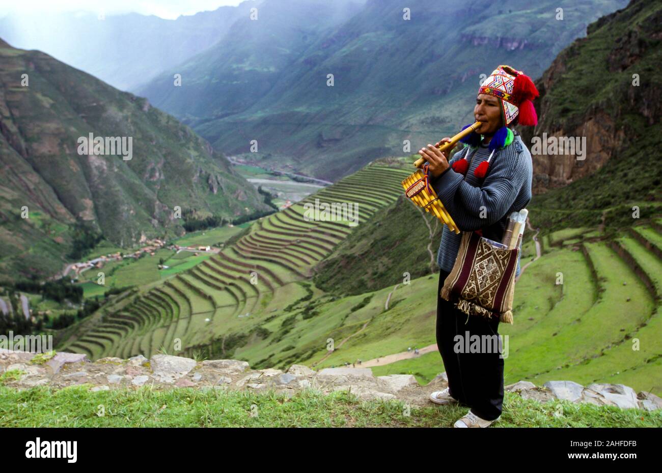 Indigenous quechua culture hi-res stock photography and images - Alamy