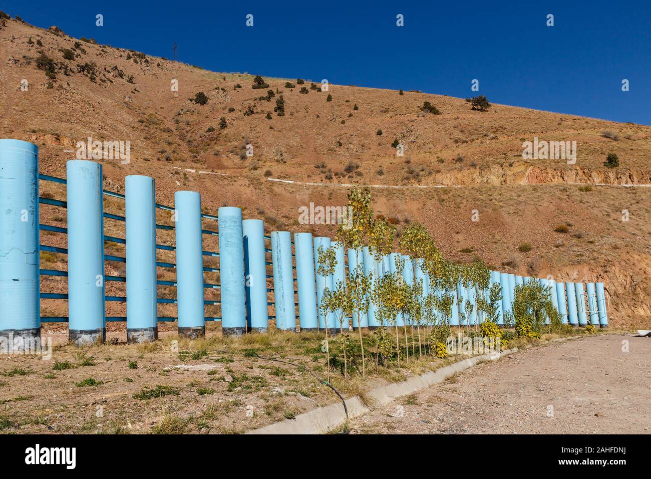 avalanche protection barriers, Tashkent-Osh highway, Kamchik pass Stock ...