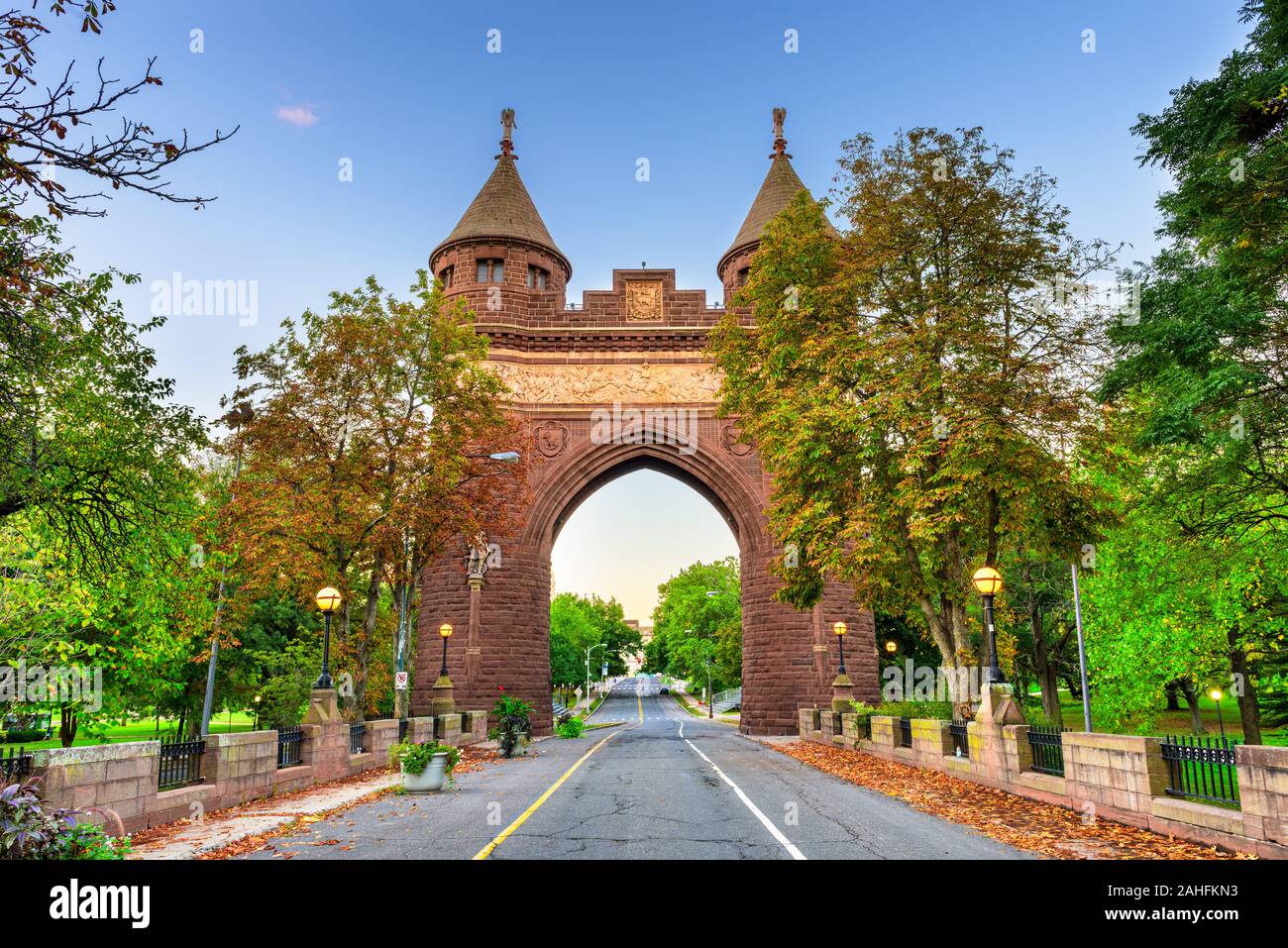 Soldiers and Sailors Memorial Arch in Hartford, Connecticut, USA ...