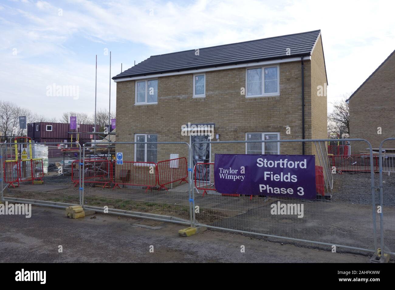Wimpy houses hi-res stock photography and images - Alamy