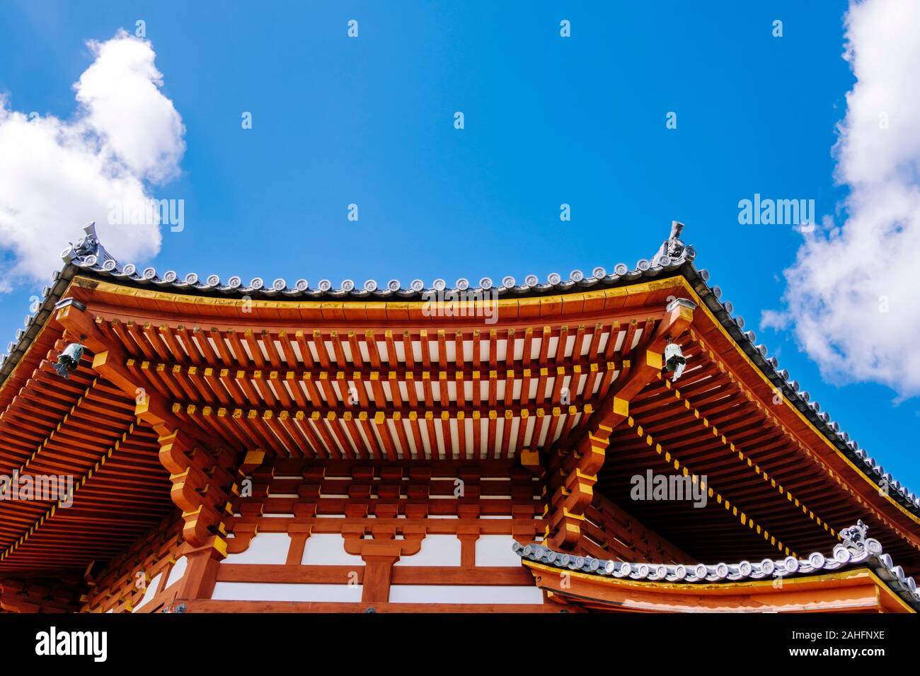 Kofuku-ji in Nara/Japan: View of the South Octagonal Hall, roof detail ...