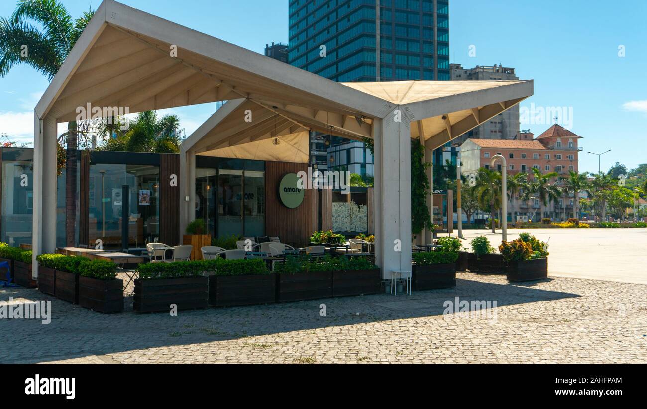 Buildings in luanda angola hi-res stock photography and images - Alamy
