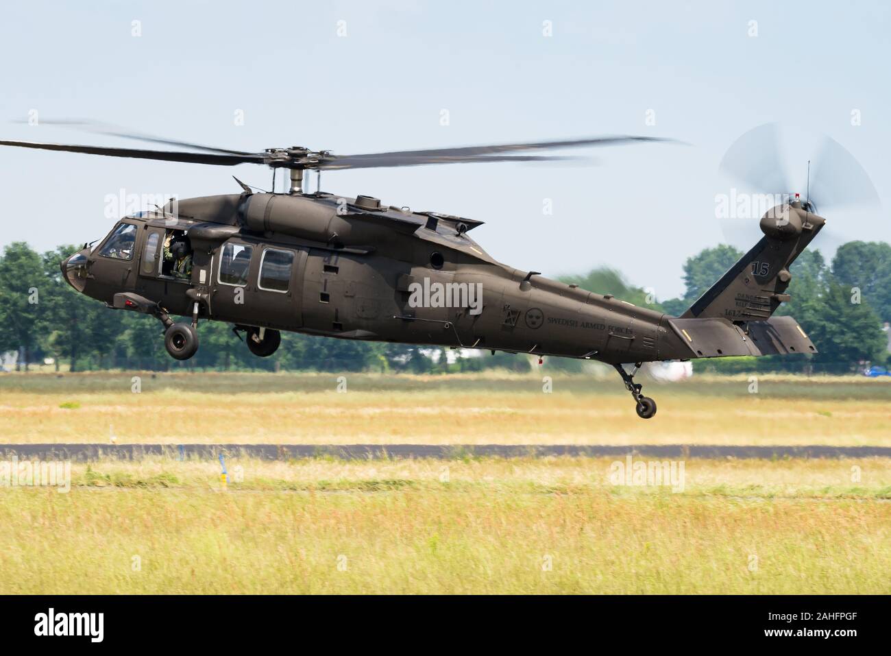 Sikorsky uh 60 black hawk helicopter hi-res stock photography and ...