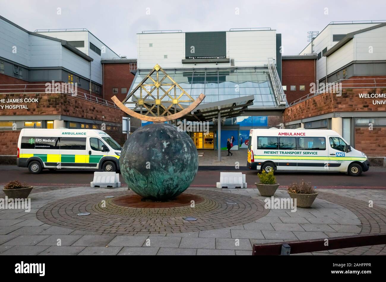 James cook university hospital middlesbrough hi-res stock photography ...