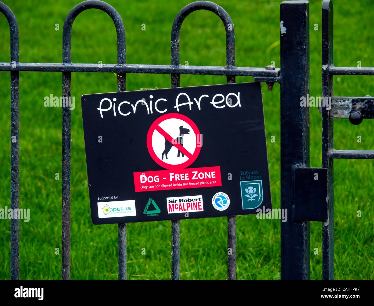 Picnic area sign hi-res stock photography and images - Alamy