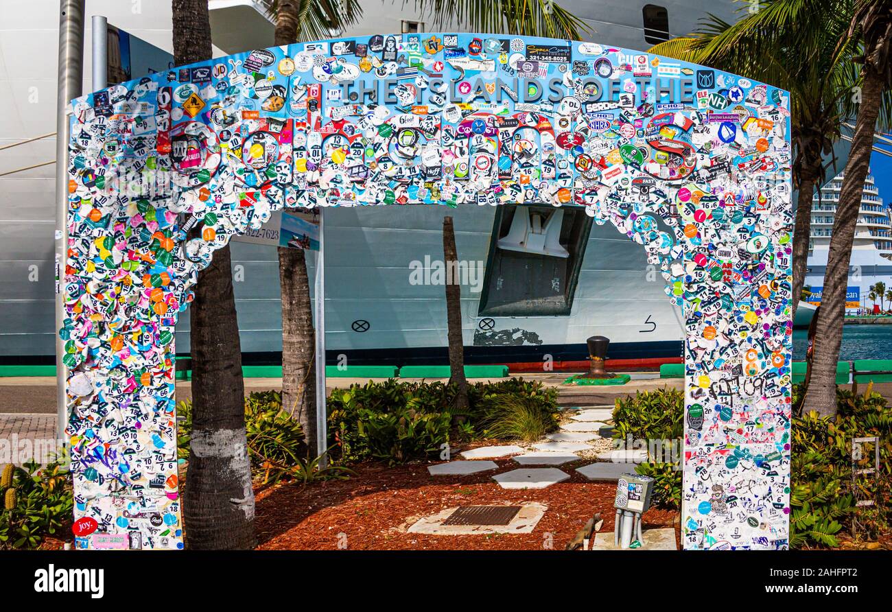 Welcome to the Islands of the Bahamas Sign Stock Photo - Alamy
