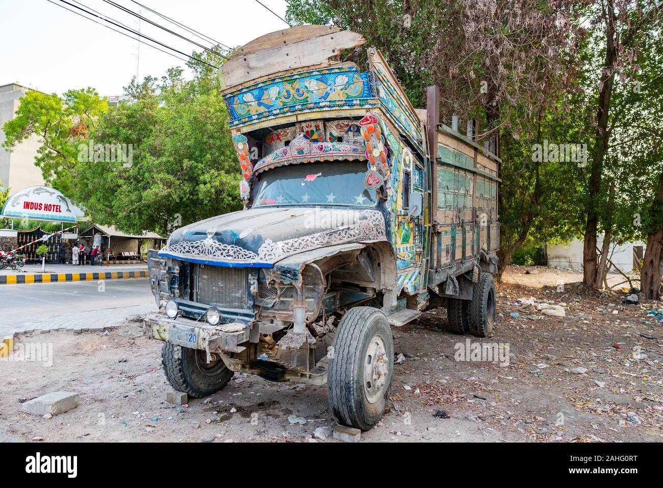 Pakistani truck hi-res stock photography and images - Alamy