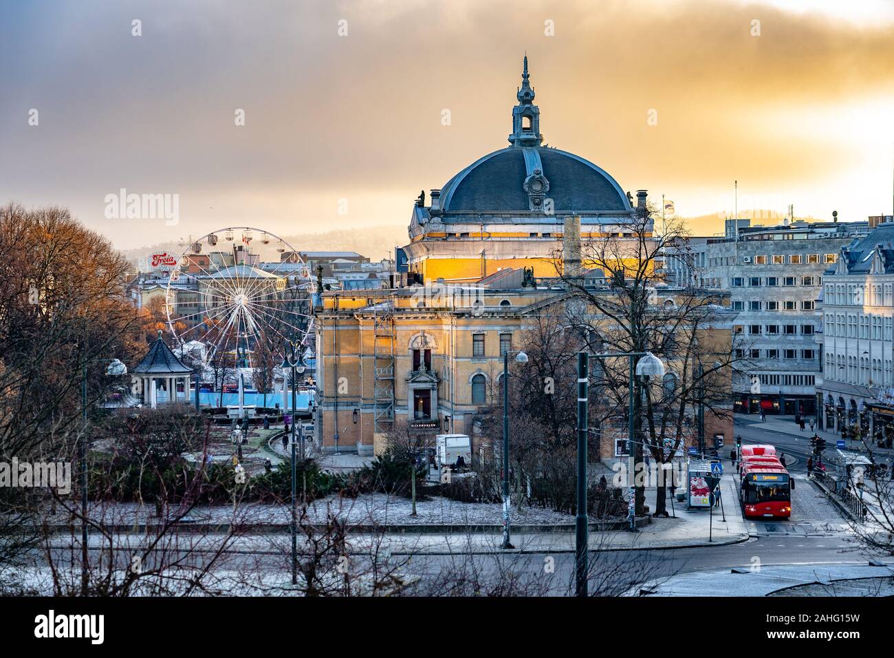 Nationaltheatret hi-res stock photography and images - Alamy