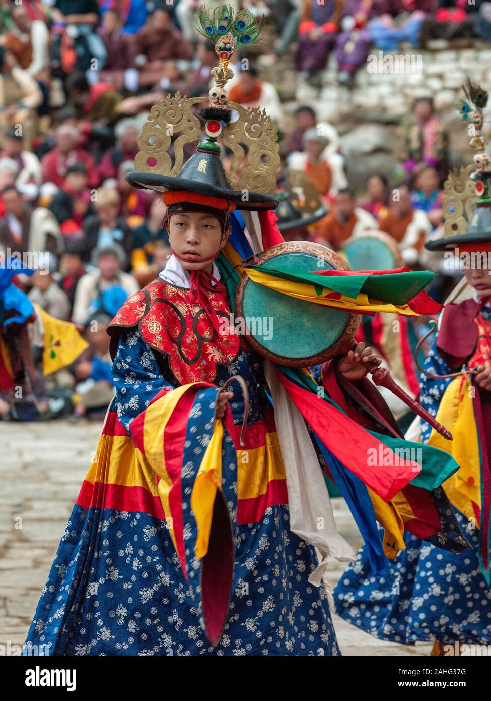 Paro. Bhutan. 03.22.05. Dance of the Black Hats at Paro Tsechu in the ...