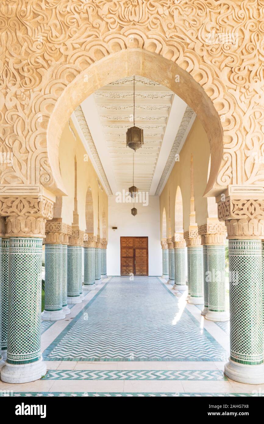 Traditional and typical moroccan architectural details. Mosque in ...