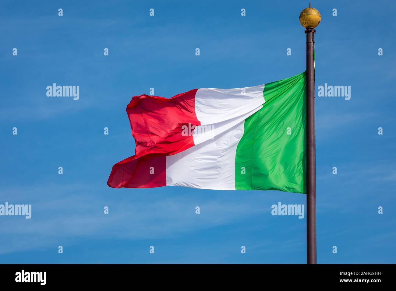 Blowing flag pole hi-res stock photography and images - Alamy