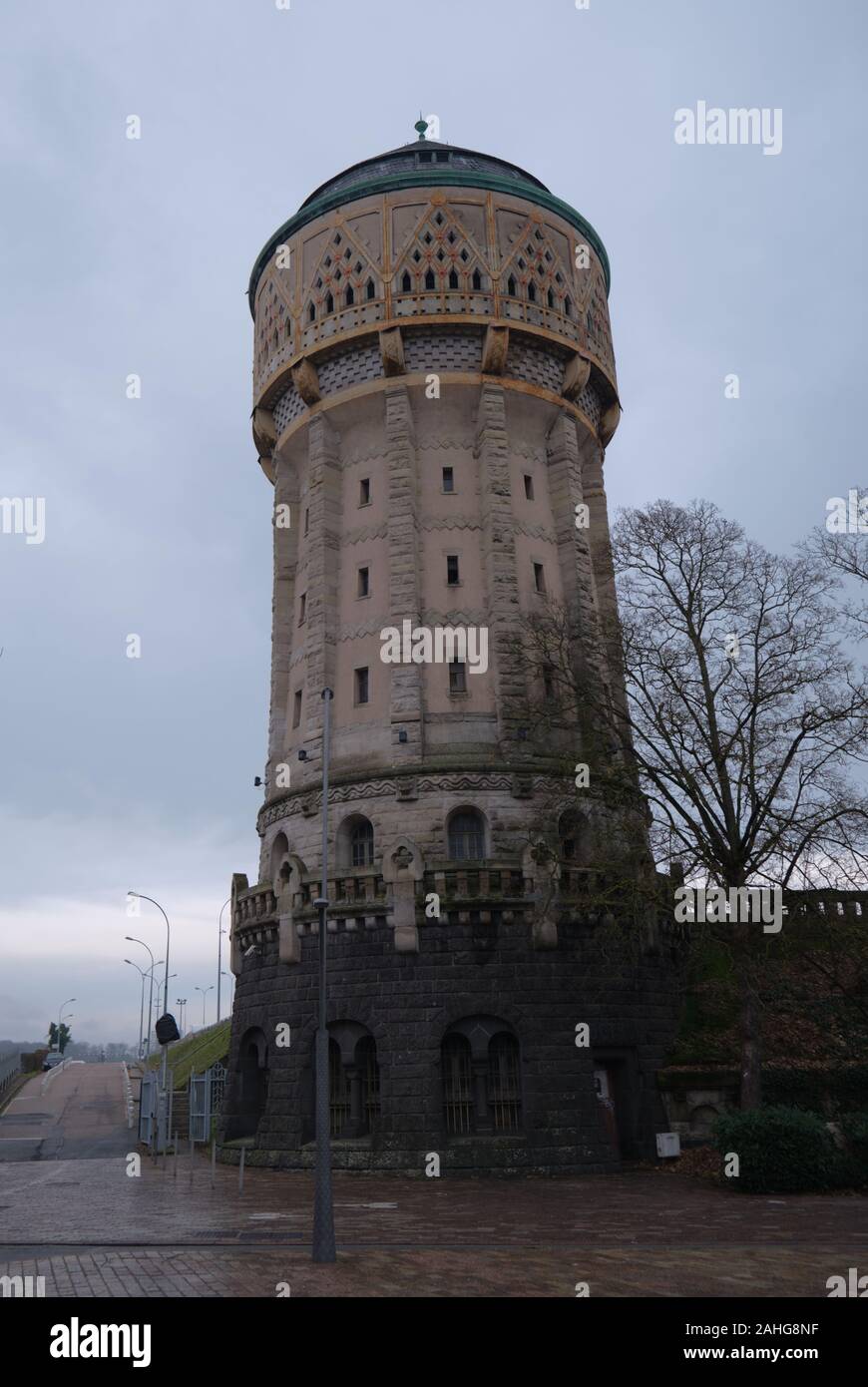 Octroi building hi-res stock photography and images - Alamy