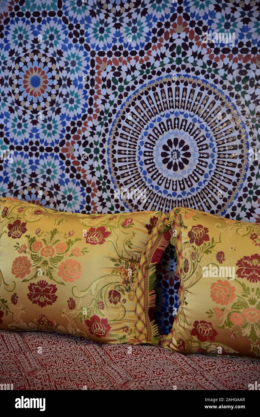 Zellij patterns hi-res stock photography and images - Alamy