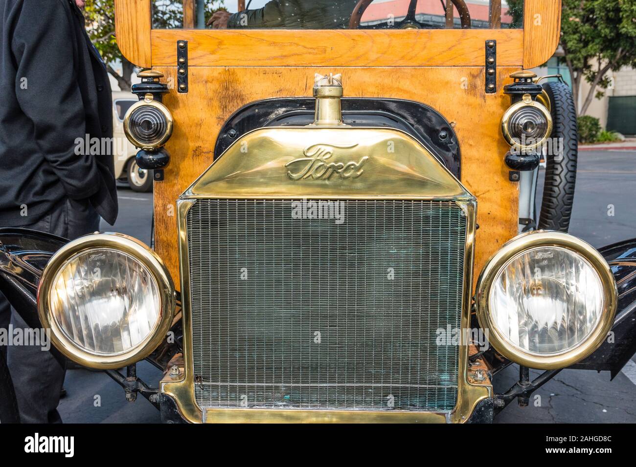 The Ford Model T (colloquially known as the Tin Lizzie, Leaping Lena ...