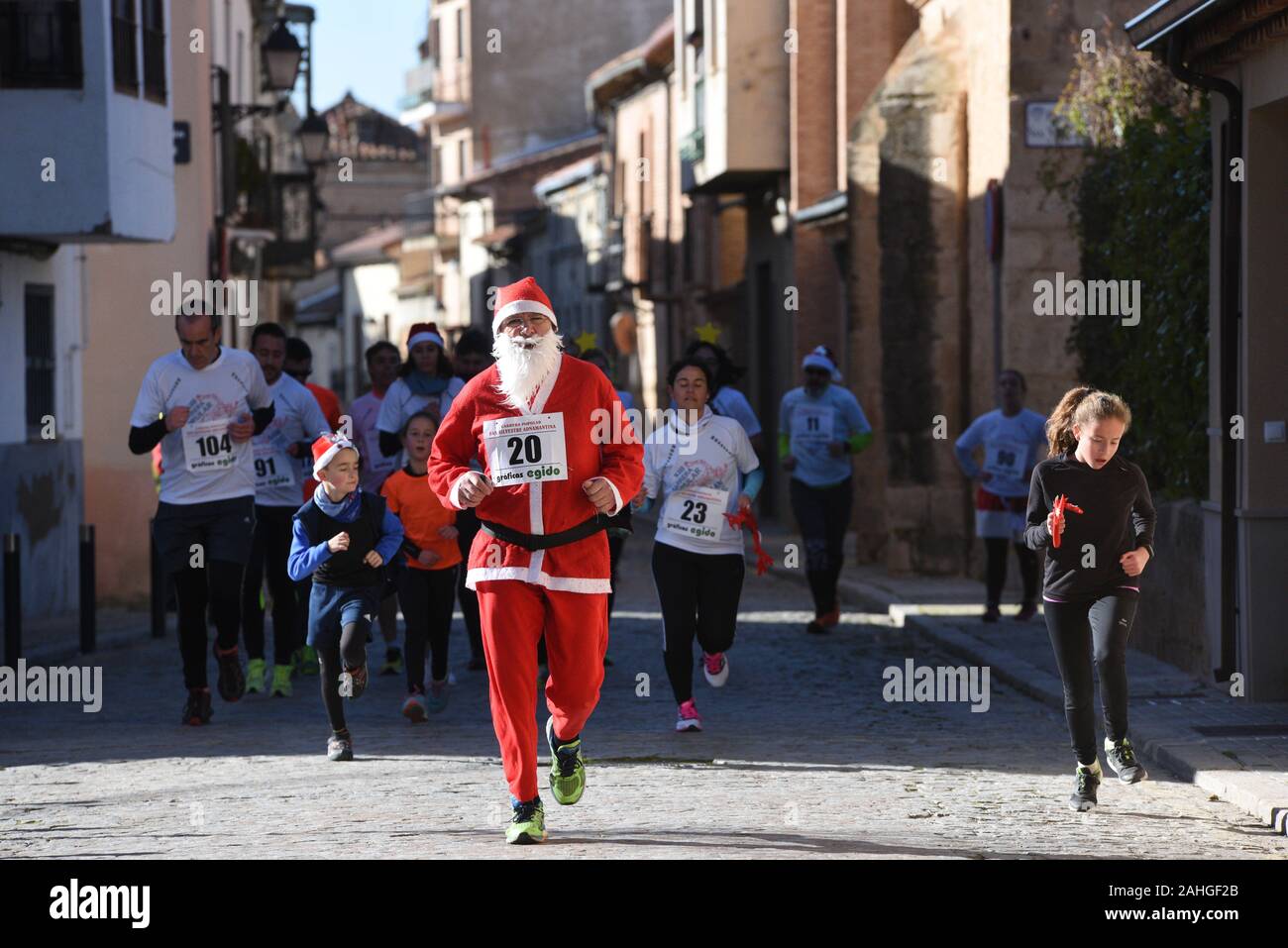 AlmazÃN, Spain. 29th Dec, 2019. A man dressed as Santa Claus takes part ...