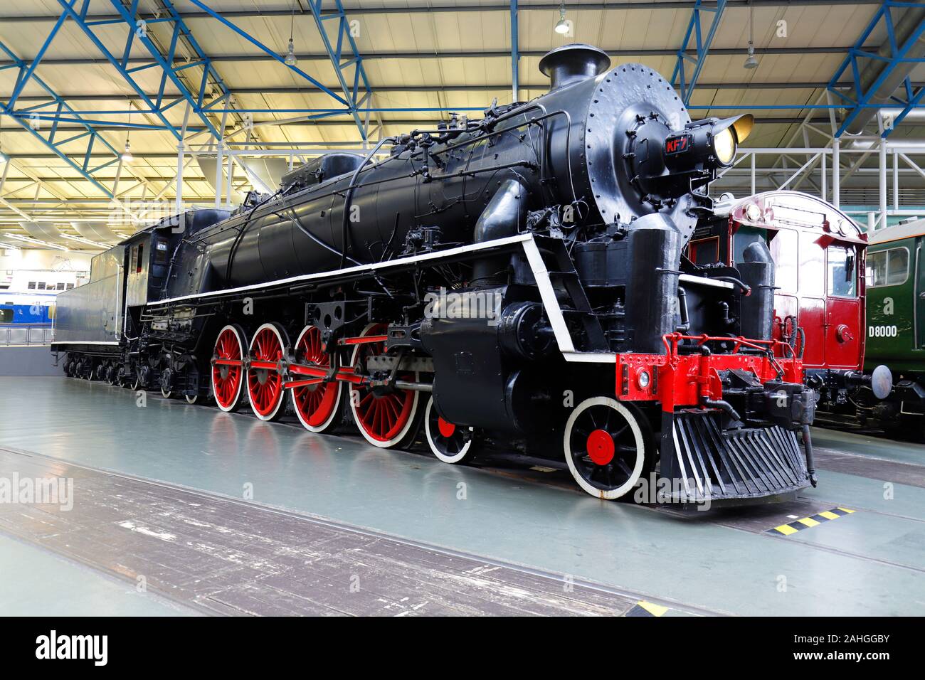 1935 KF7 steam train in the Great Hall of The National Railway Museum ...