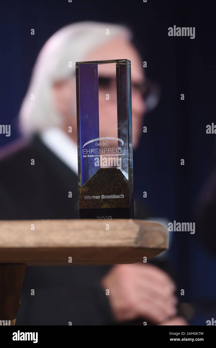 Erding, Germany. 29th Dec, 2019. The Honorary Award of the German ...