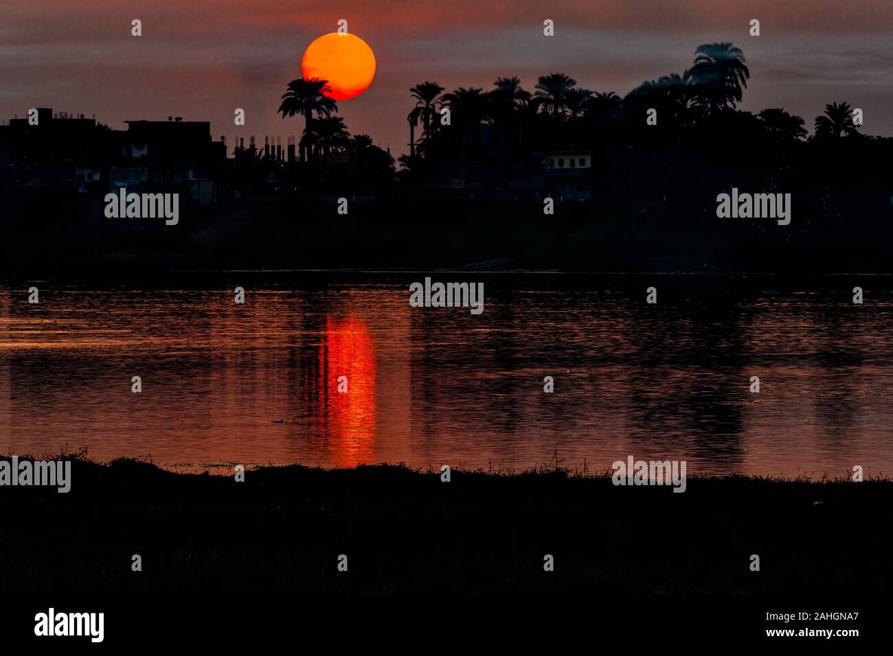 Egypt river nile sunset setting hi-res stock photography and images - Alamy