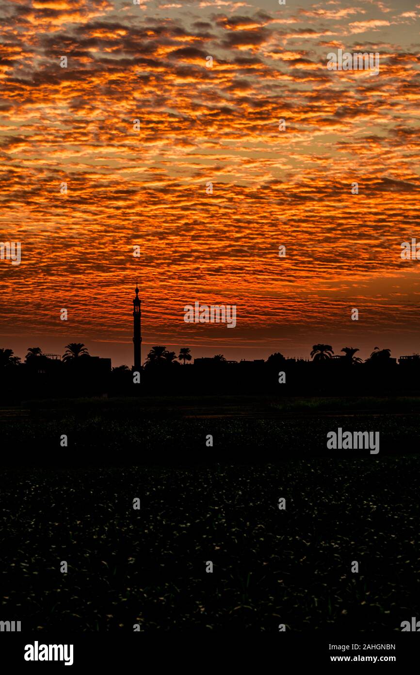 Stratus clouds hi-res stock photography and images - Alamy