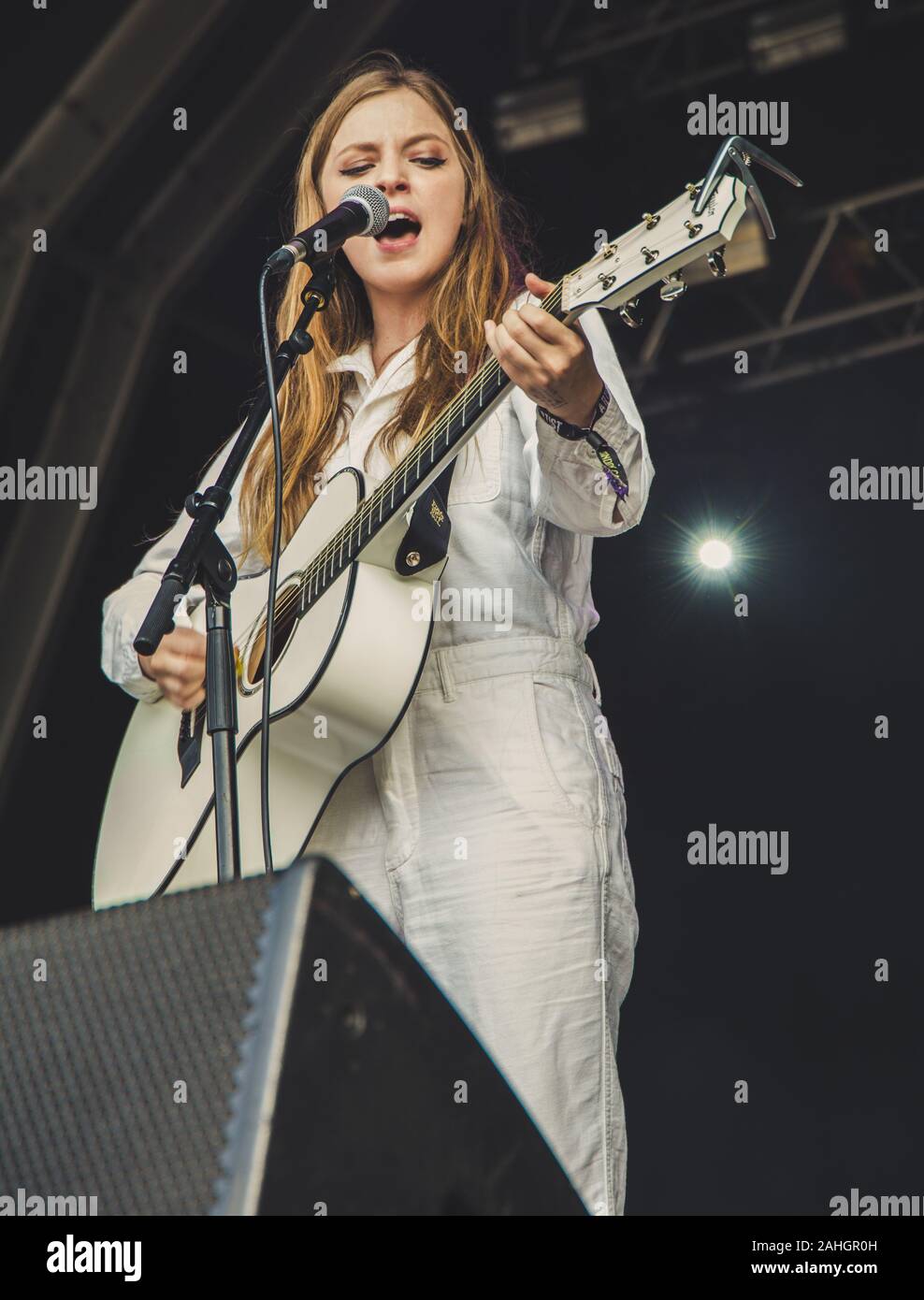 Singer jade bird hi-res stock photography and images - Alamy