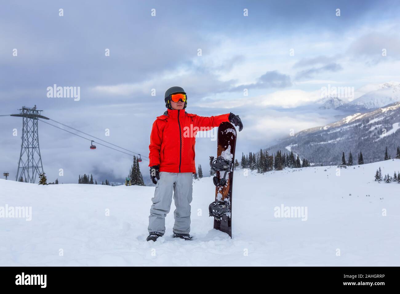 Male snowboarder hi-res stock photography and images - Alamy