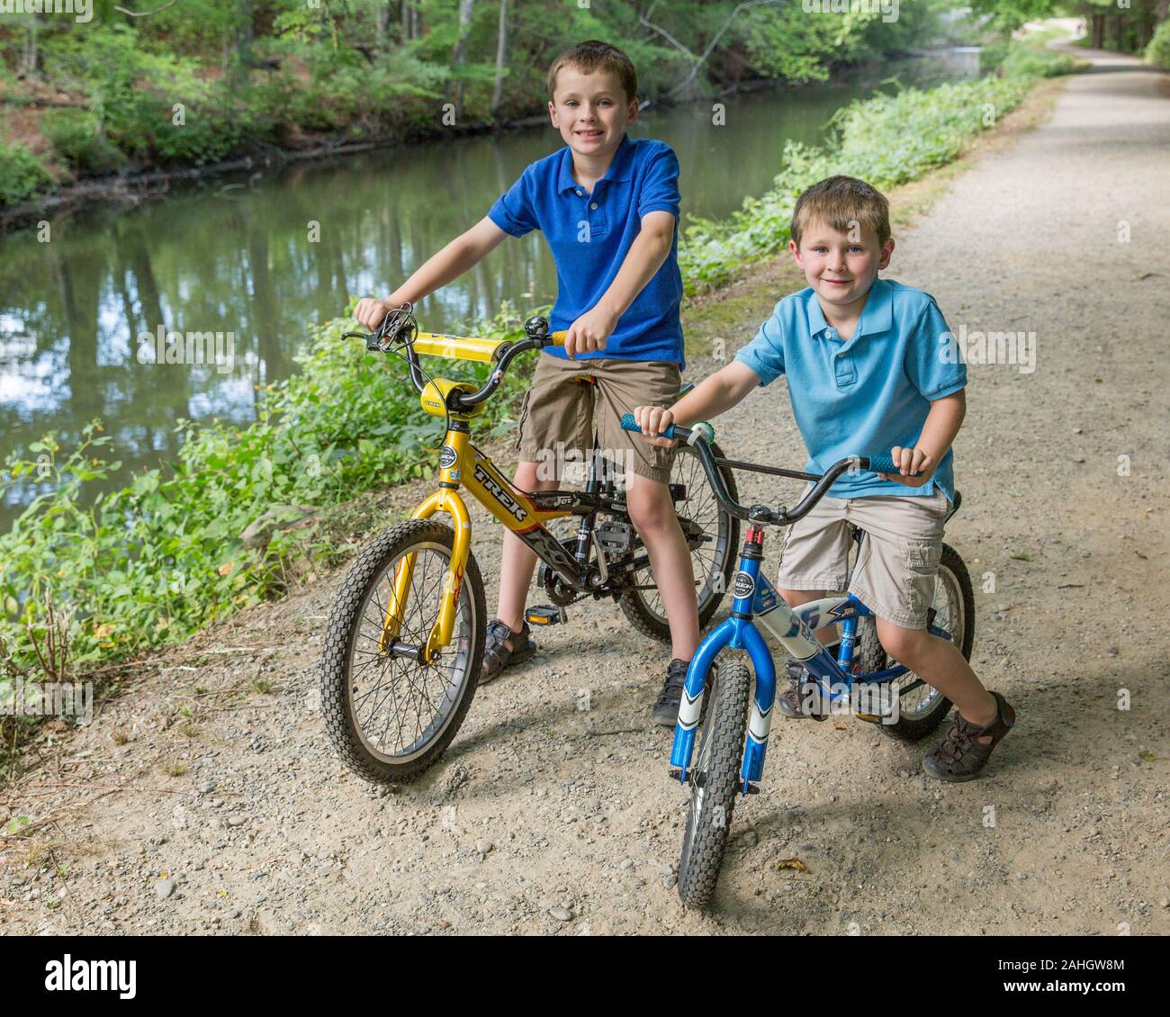 Bicycle posed hi-res stock photography and images - Alamy