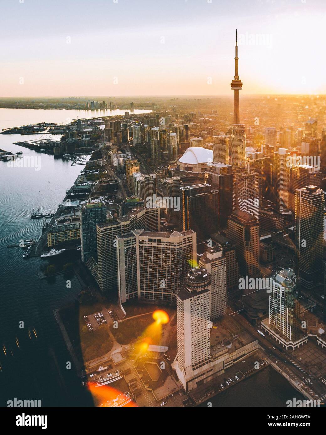 Beautiful views lake waterfront sunset hi-res stock photography and ...