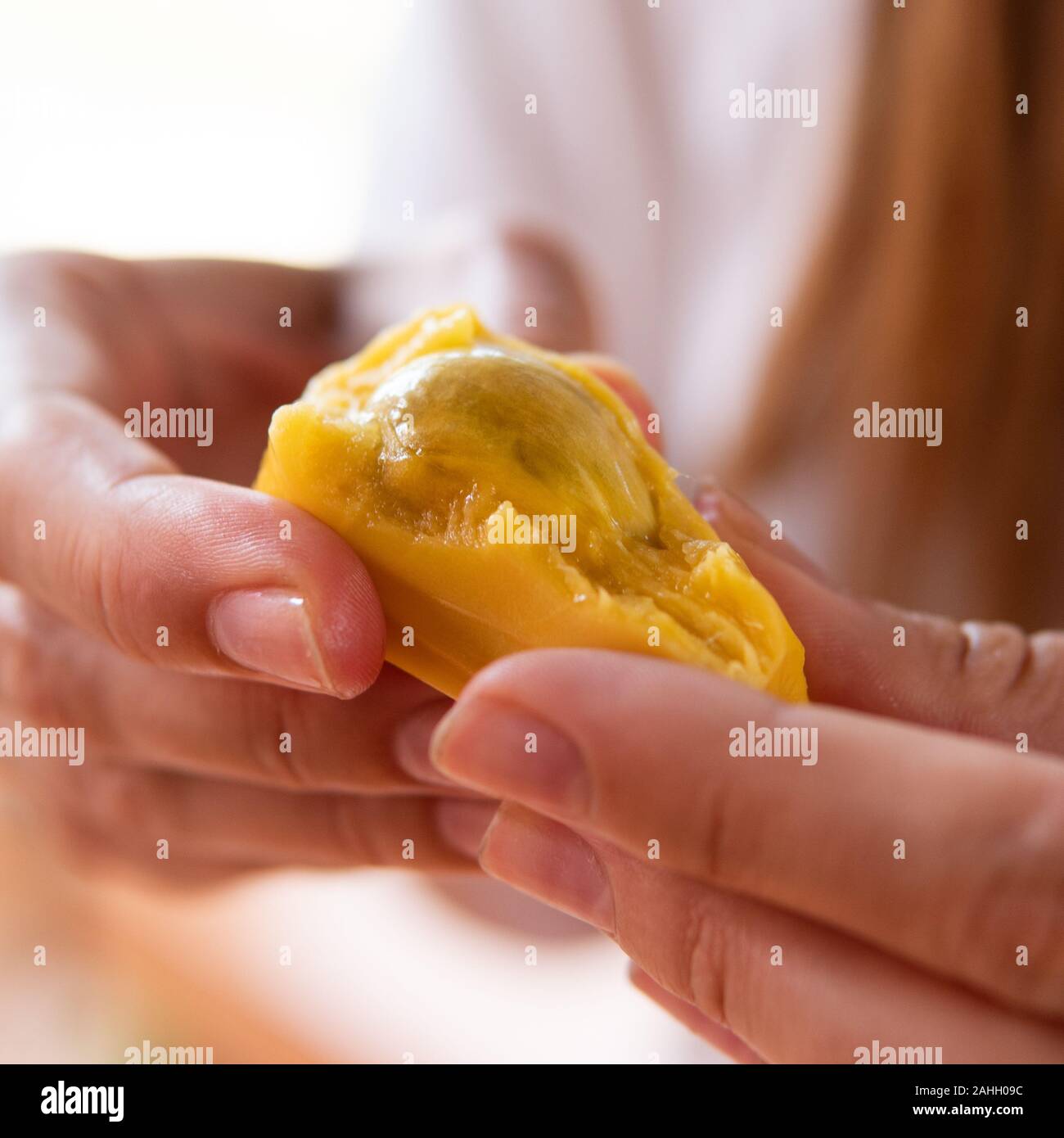 Peeled jackfruit hi-res stock photography and images - Alamy