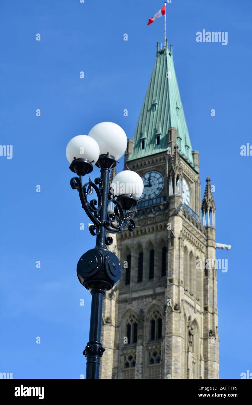 The Peace Tower of the Canadian Parliament Centre Block atop Parliament ...