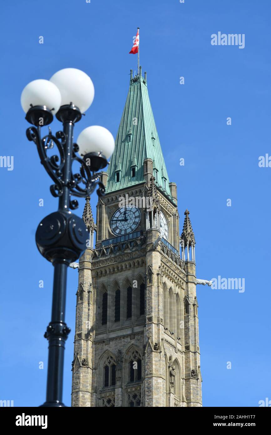 The Peace Tower of the Canadian Parliament Centre Block atop Parliament ...