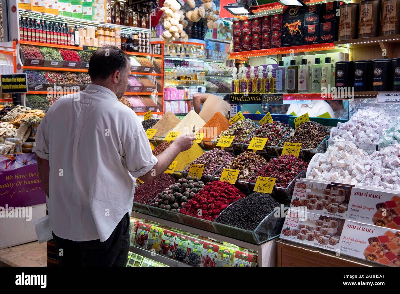 Spice tubs hi-res stock photography and images - Alamy