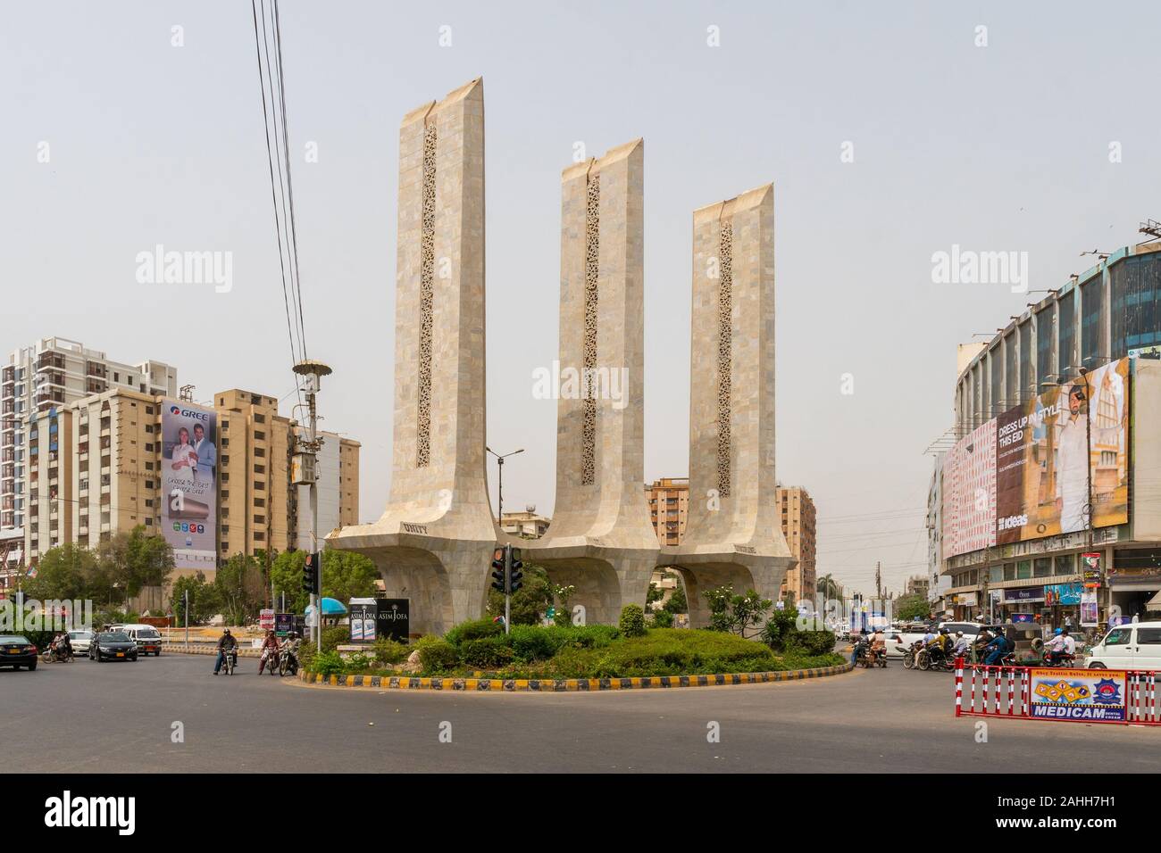 Karachi Teen Talwar Three Swords Monument Ring Road at Khayaban e Iqbal ...