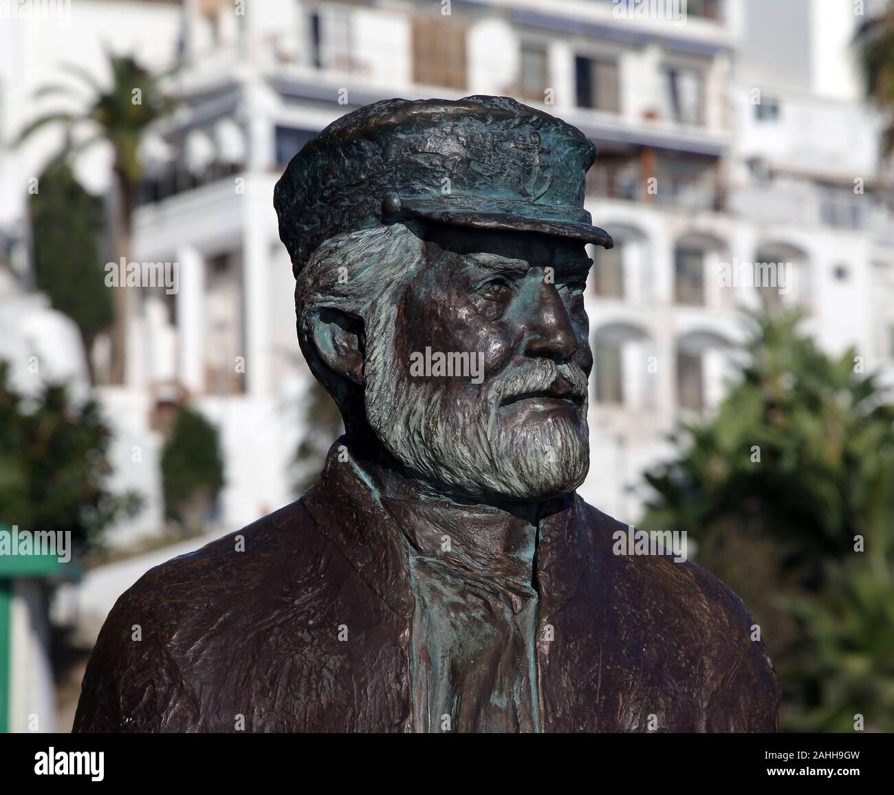 Old fisherman hi-res stock photography and images - Alamy