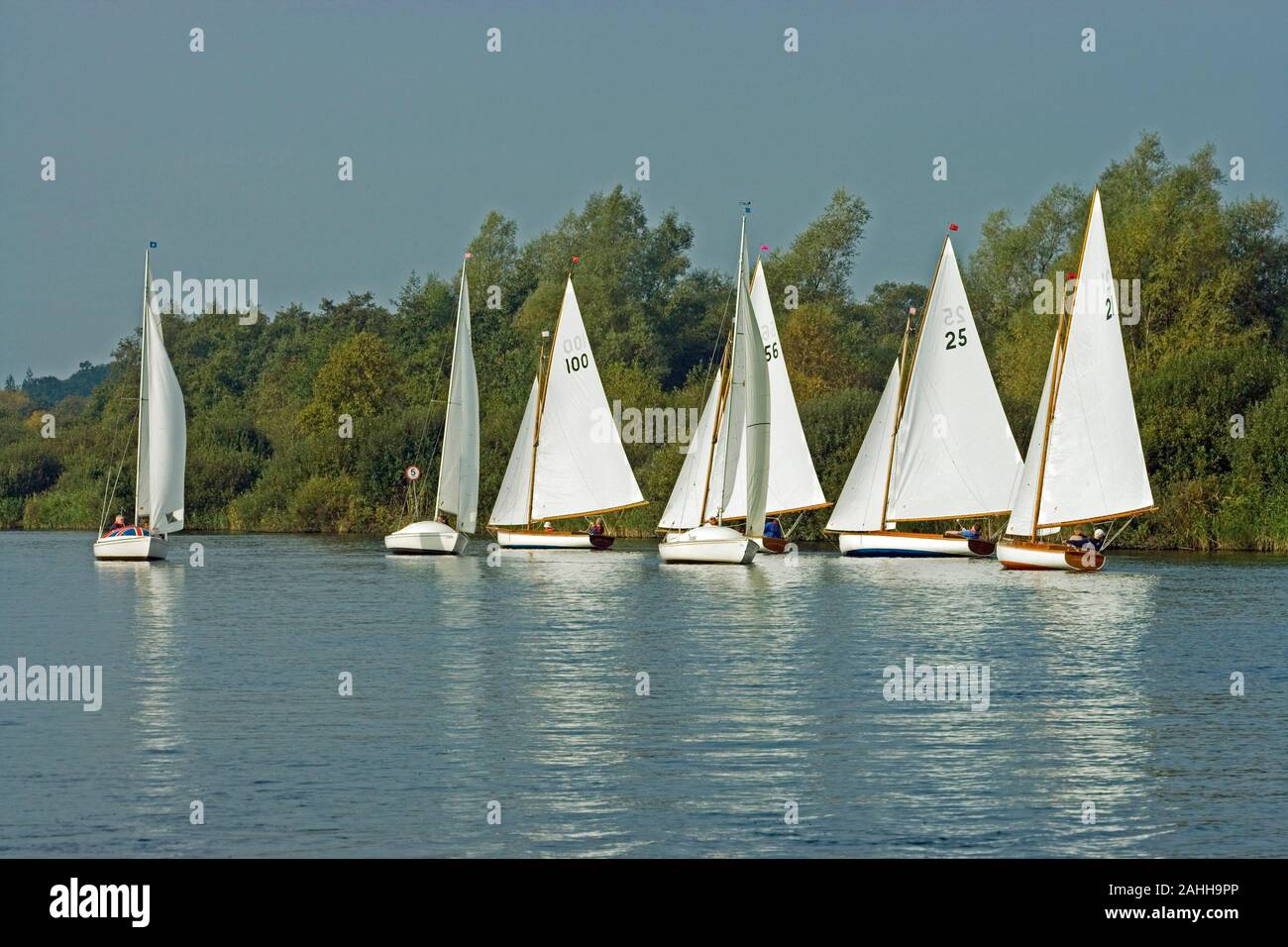 RECREATIONAL SAILING, River Bure, Horning, Norfolk Broads Stock Photo ...