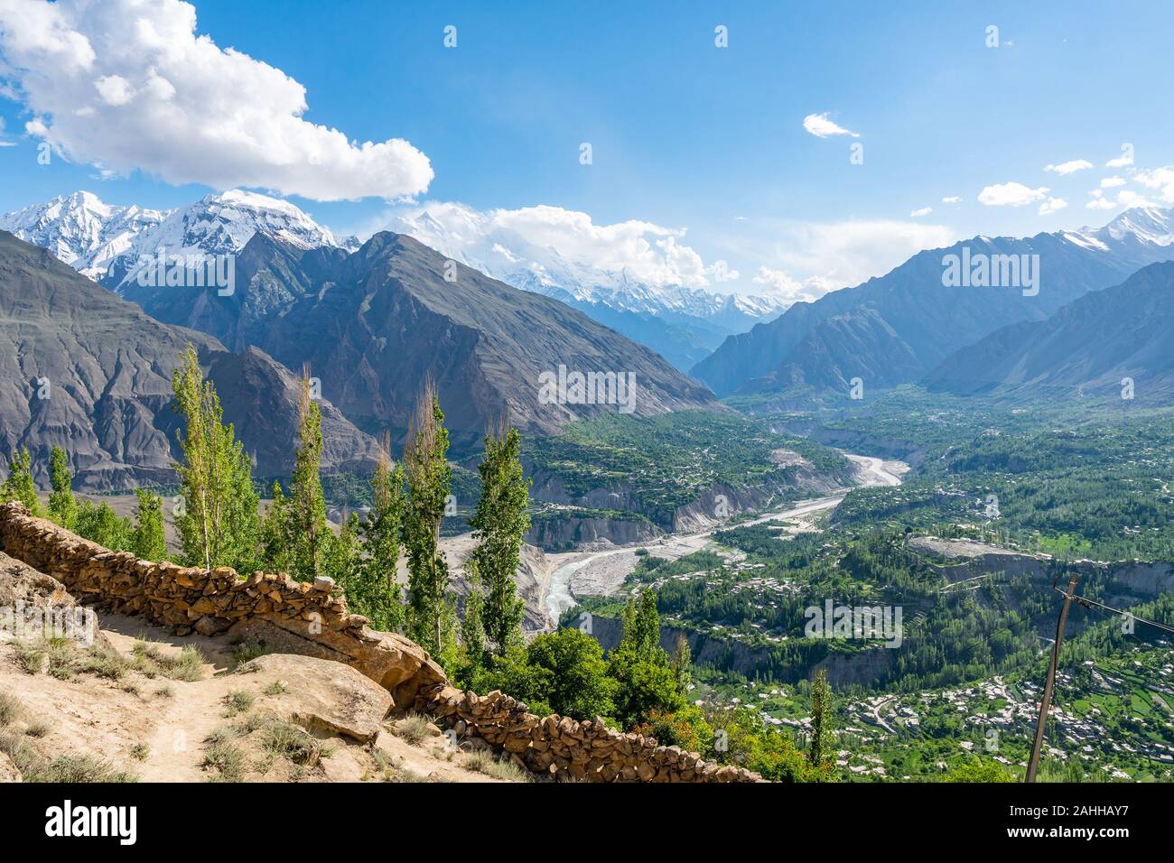 Hunza road hi-res stock photography and images - Alamy