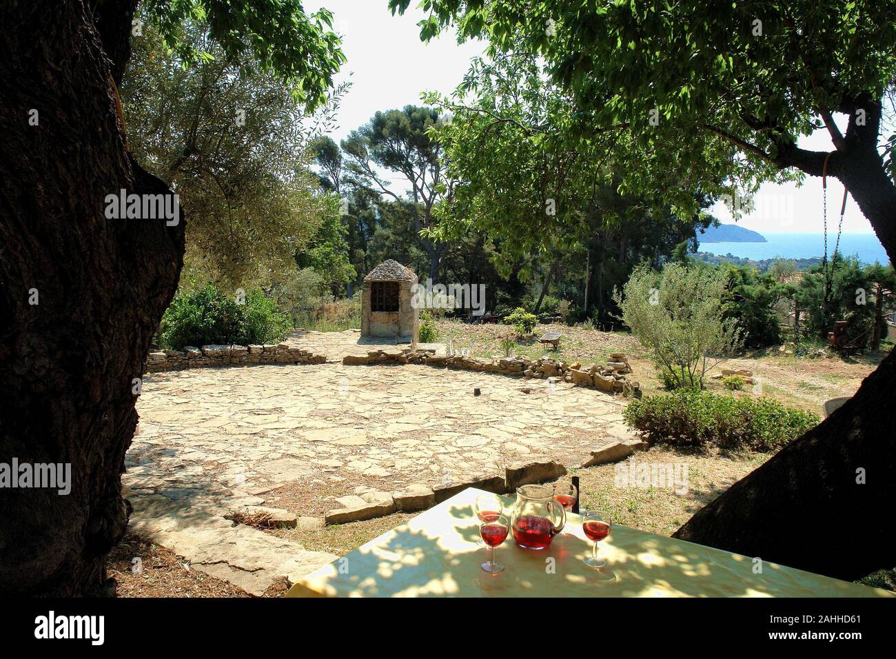 Old Provence farmhouse Stock Photo - Alamy