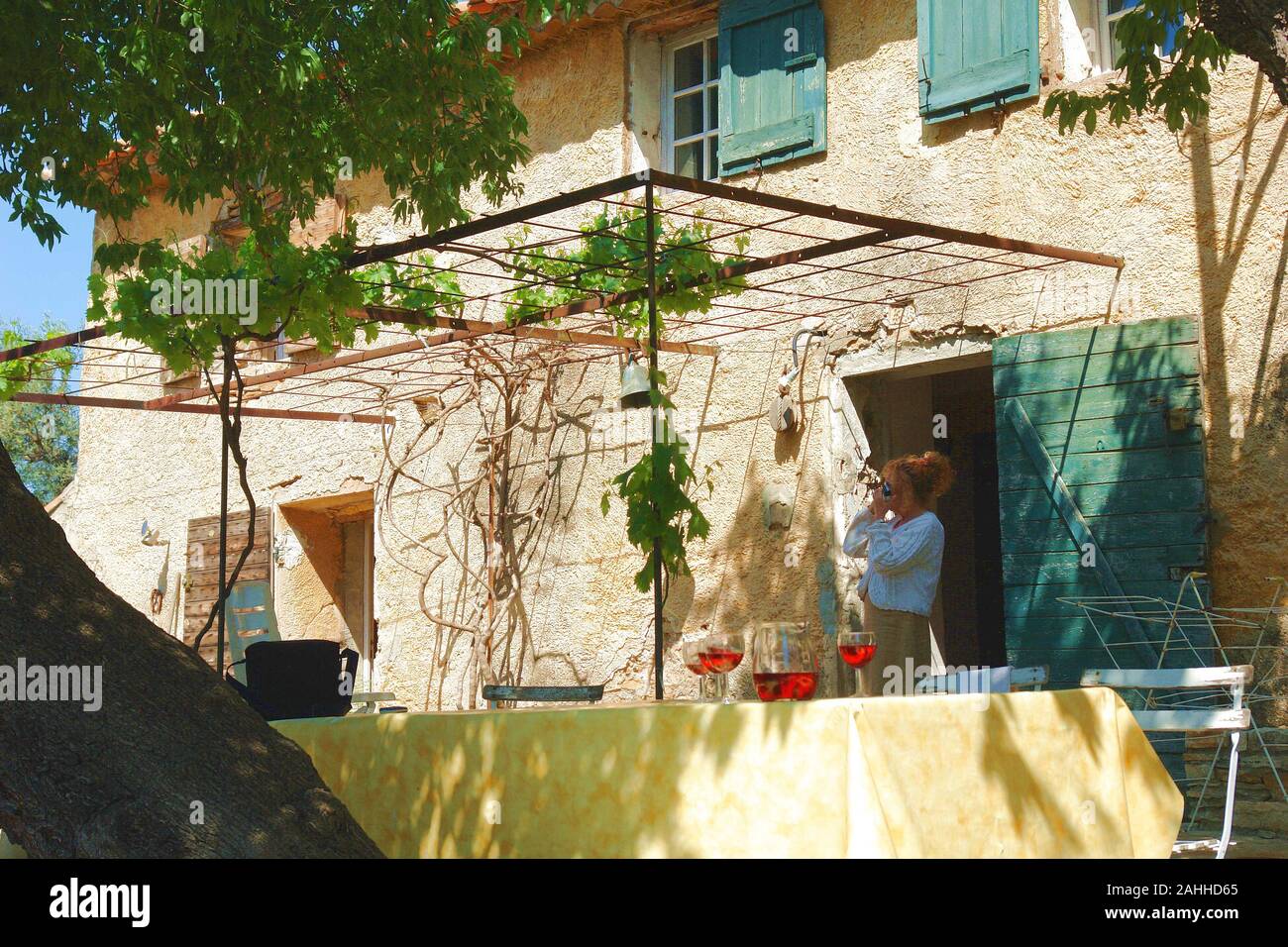 Old Provence farmhouse Stock Photo - Alamy