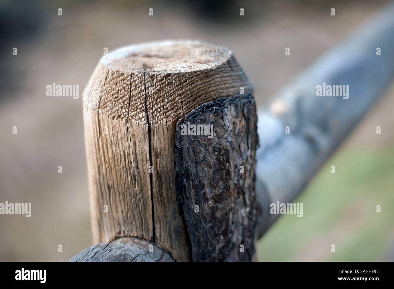 Weathered fence post hi-res stock photography and images - Alamy