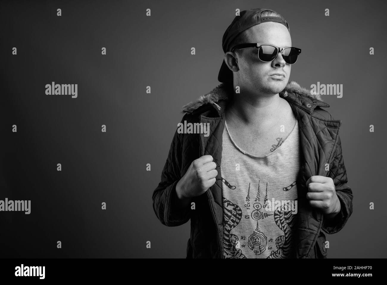 Portrait of man with Mohawk hairstyle and blond hair Stock Photo - Alamy