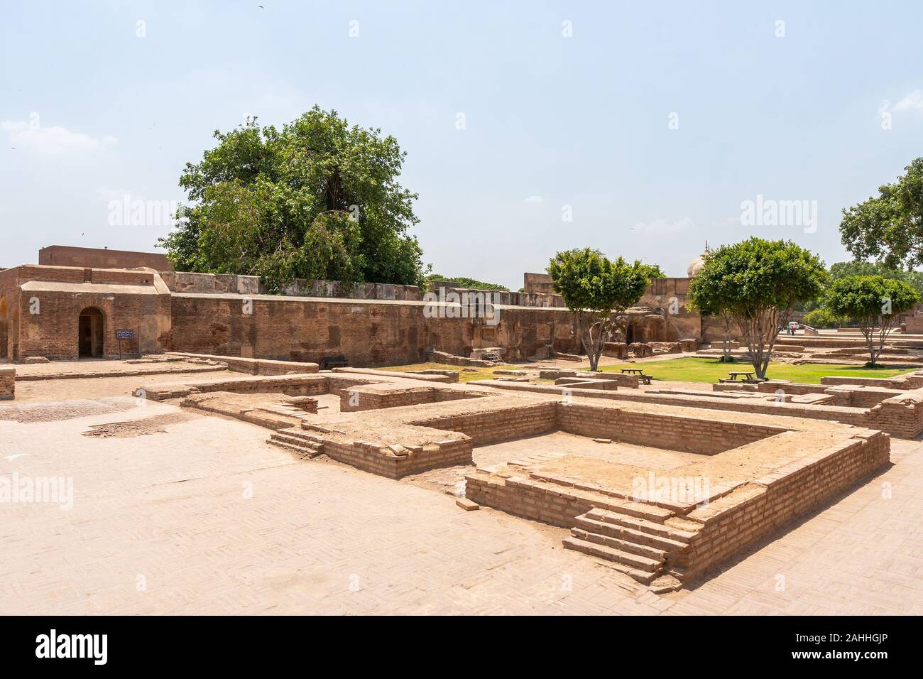 Dera pakistan hi-res stock photography and images - Alamy