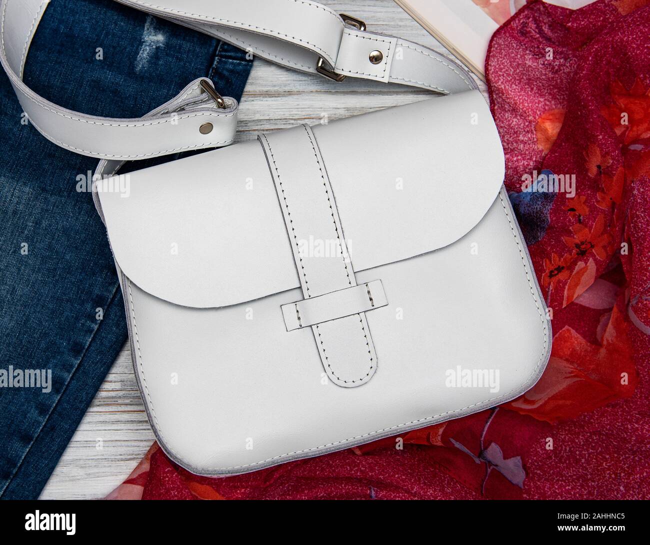 Leather hand bag hi-res stock photography and images - Alamy