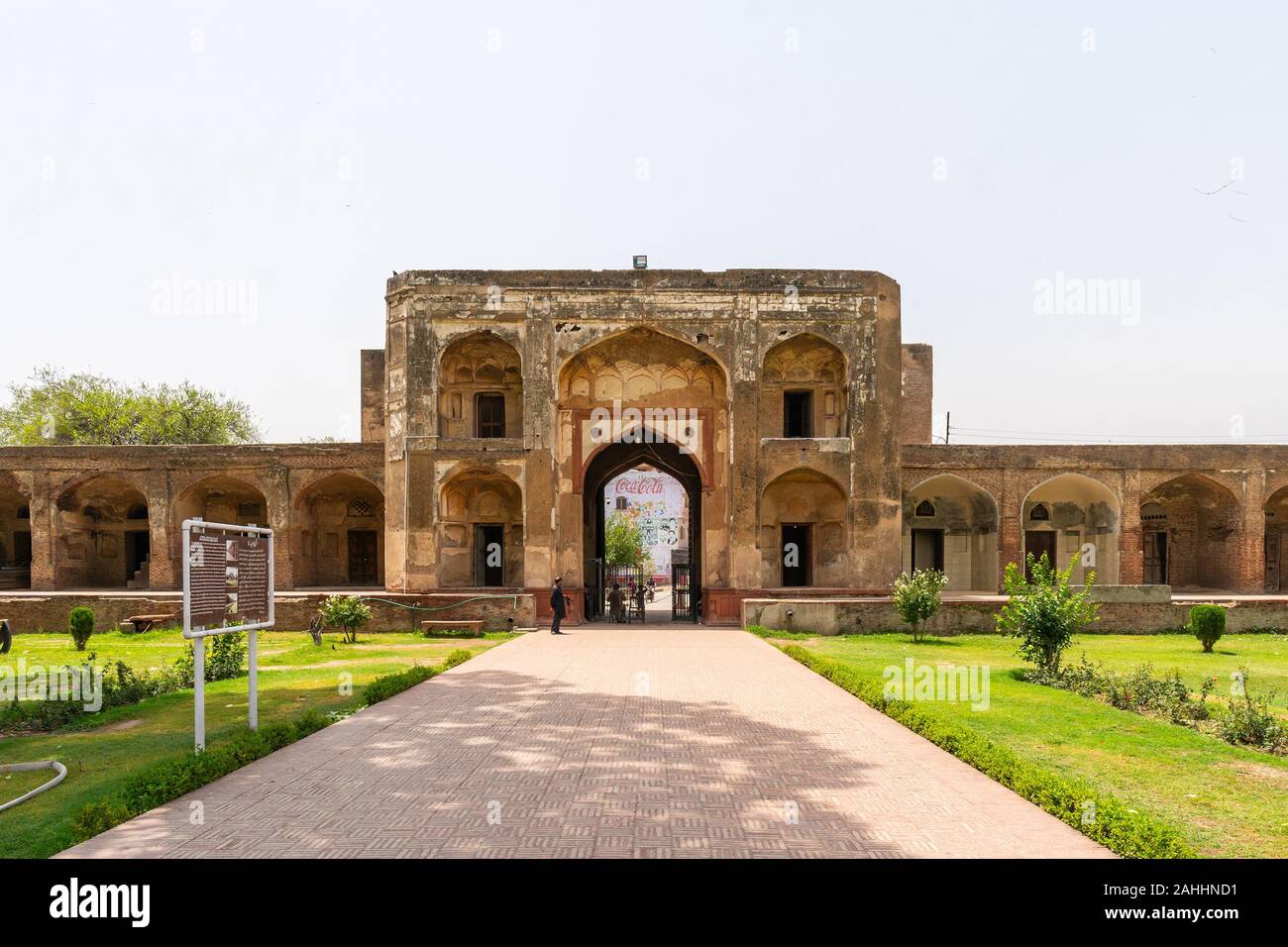 Tomb of jahangir lahore pakistan hi-res stock photography and images ...