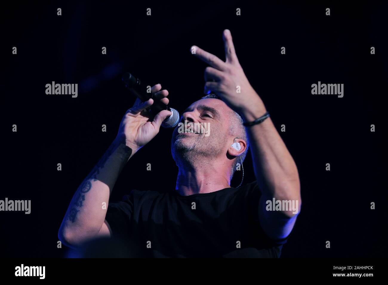 Italian singer eros ramazzotti during hi-res stock photography and ...