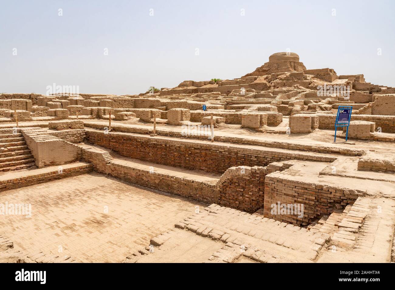 Mohenjo daro priest king hi-res stock photography and images - Alamy Mohenjo daro priest king hi-res stock photography and images - Alamy