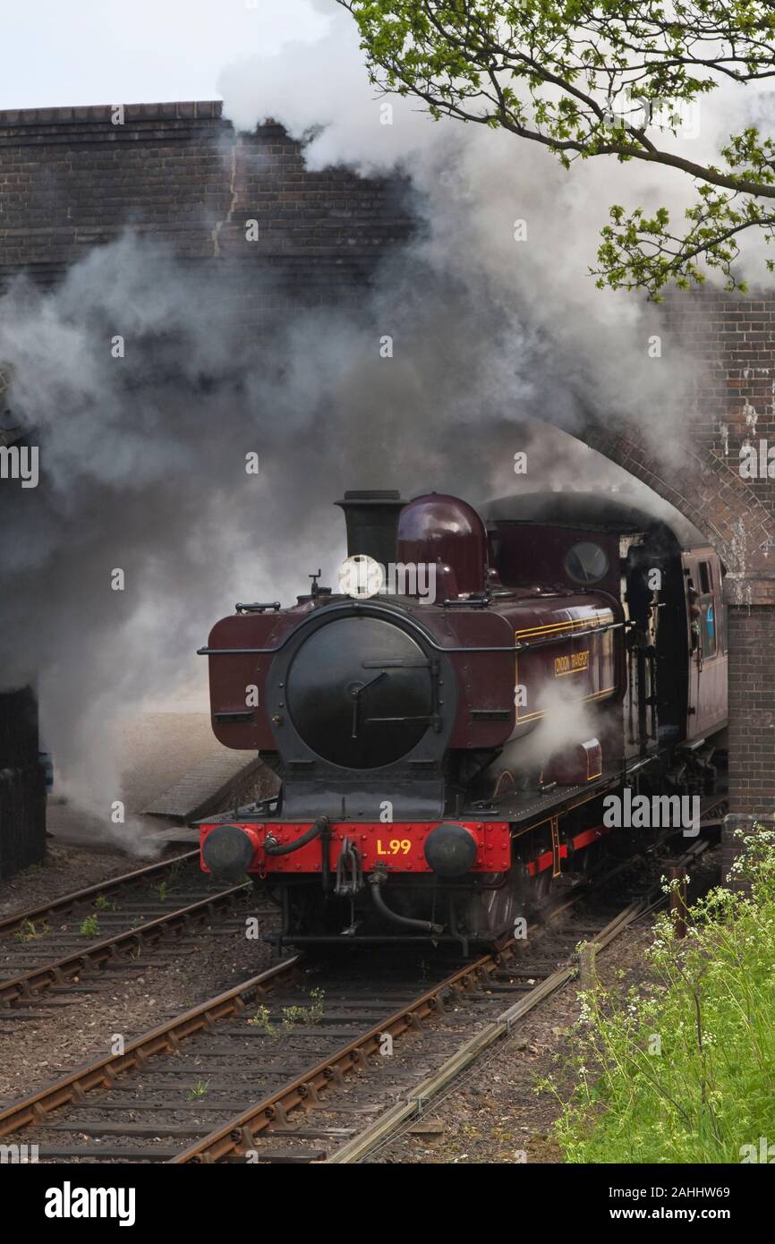 London Transport L99 steam locomotive leaving Weybourne station, North ...