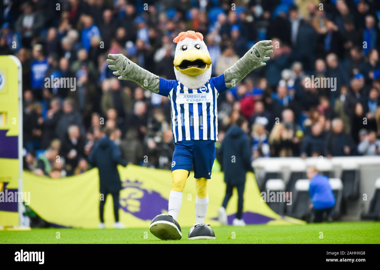 Football mascots hi-res stock photography and images - Alamy
