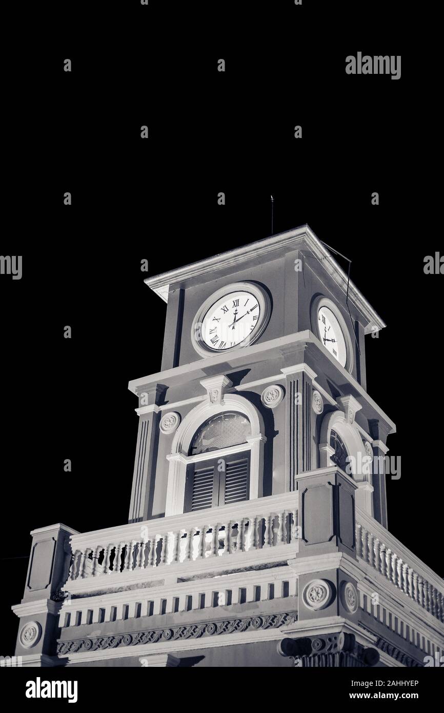 Tall classic white window hi-res stock photography and images - Alamy