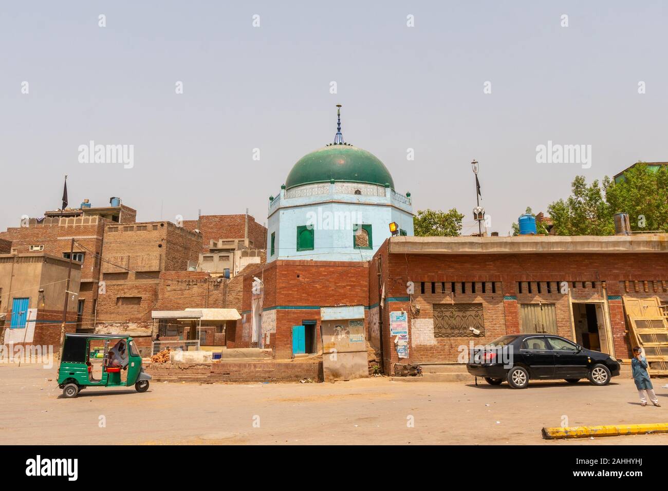 Multan Inner City Street Picturesque View of a Green Colored Tomb ...