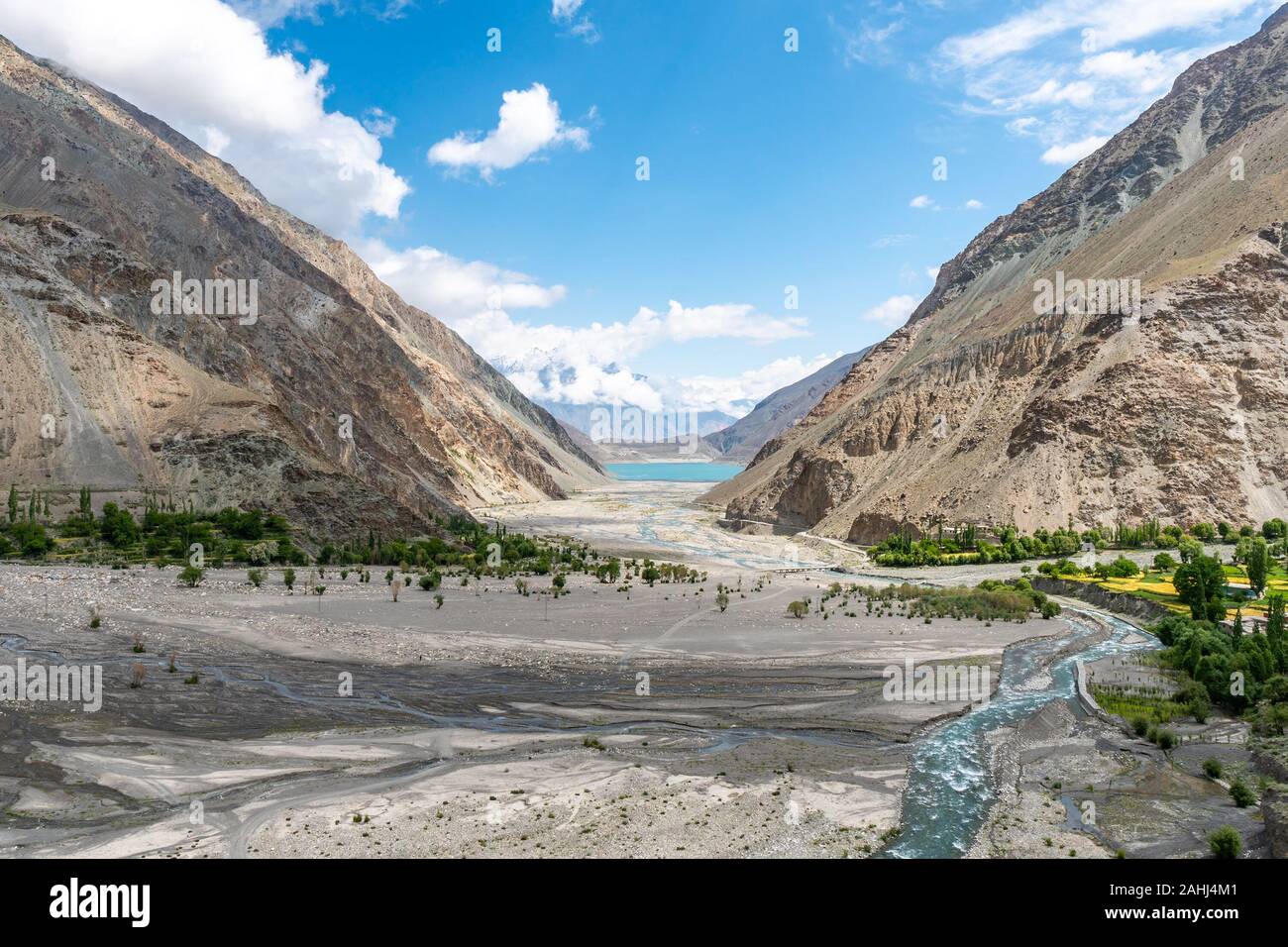 Indus plain hi-res stock photography and images - Alamy